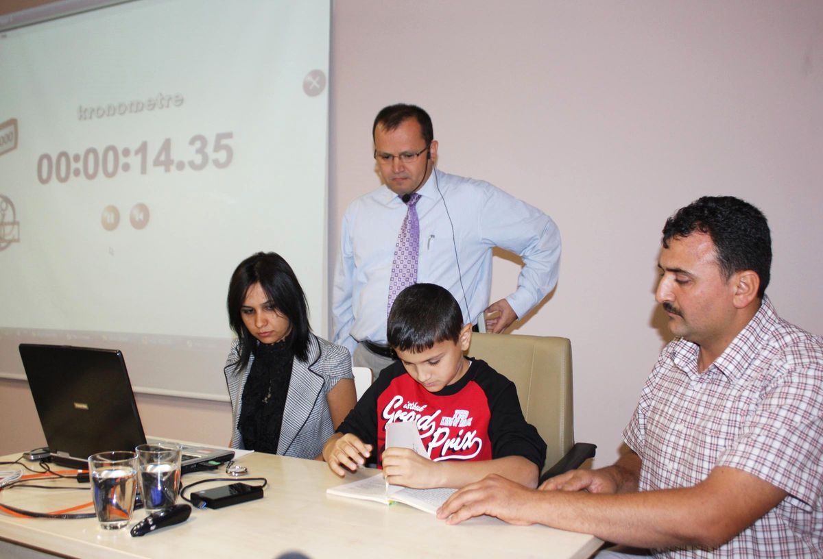 1 Dakikada 11 Bin 725 Kelime Okudu - Haberler