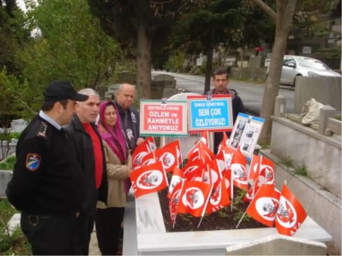 Rafet Angın Mezarı Başında Anıldı - Son Dakika