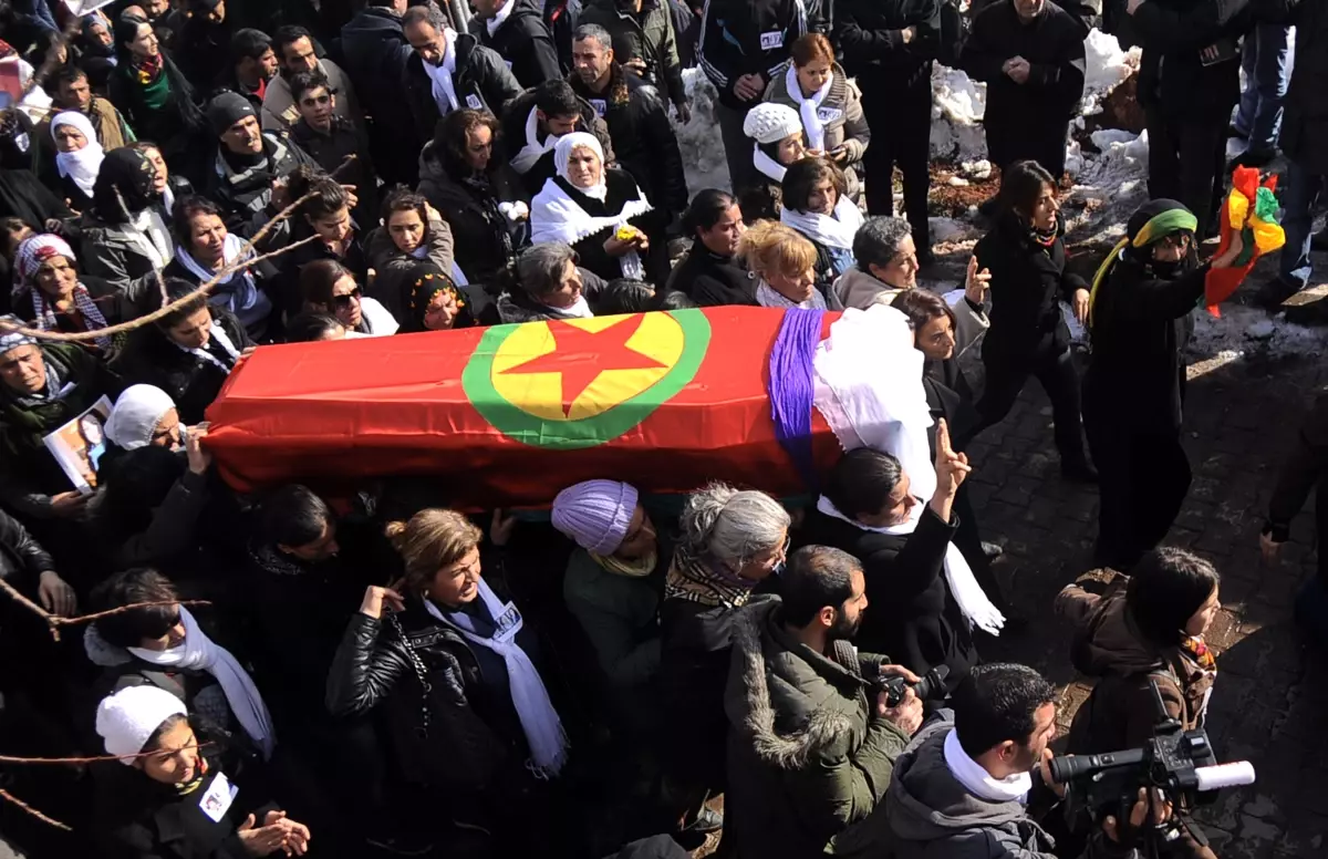 Sakine Cansız İçin Tören Düzenlendi - Son Dakika