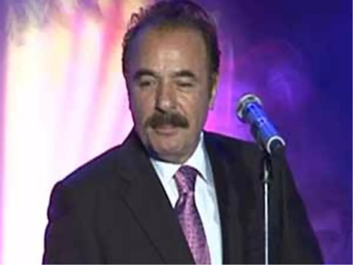 Ferdi Tayfur, Çocuk Kitabını İnternet Sitesinde Tanıttı - Son Dakika