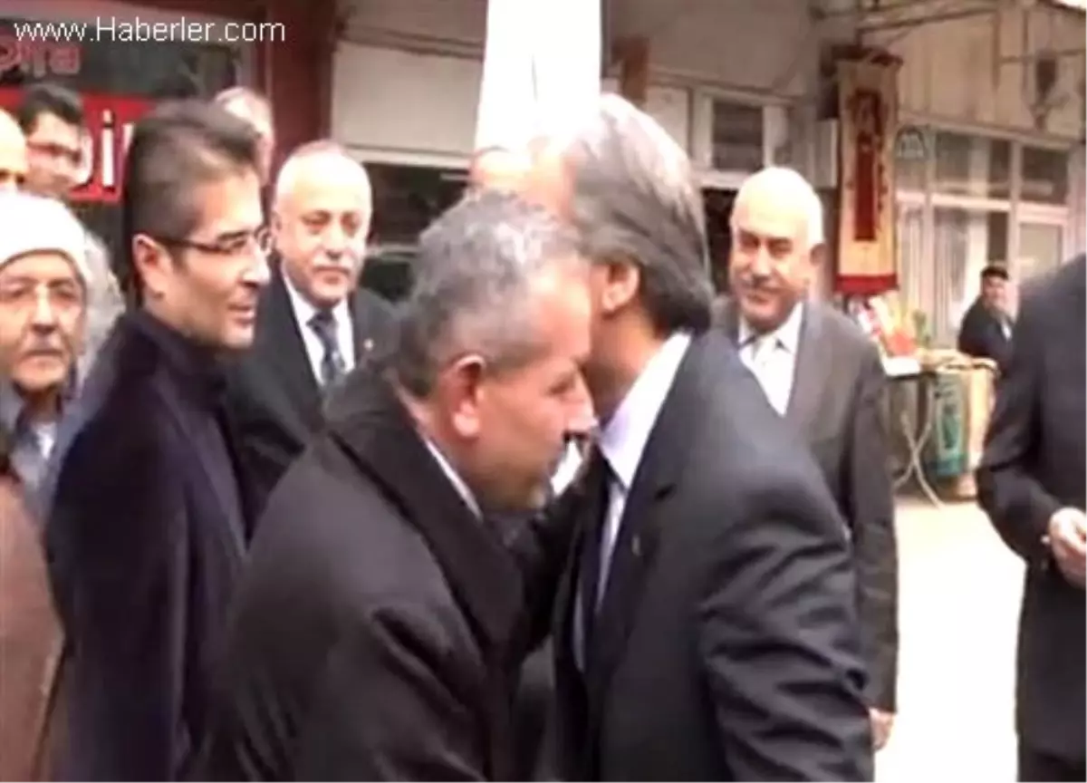 AK Parti'li Şahin: Esas Olan Okullarımızdır - Son Dakika