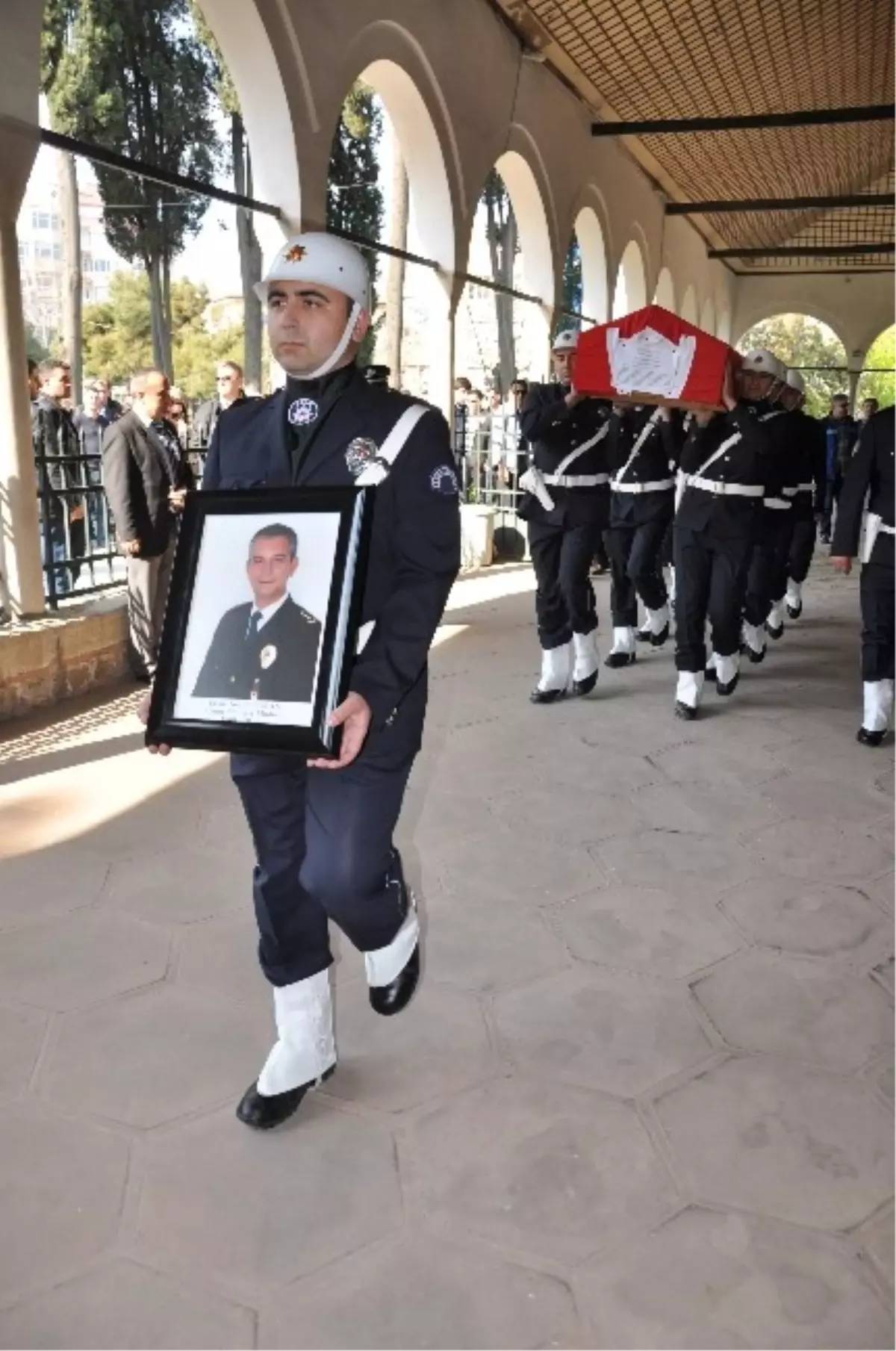 Şehit Emniyet Müdürü Turan, Son Yolculuğuna Uğurlandı - Son Dakika