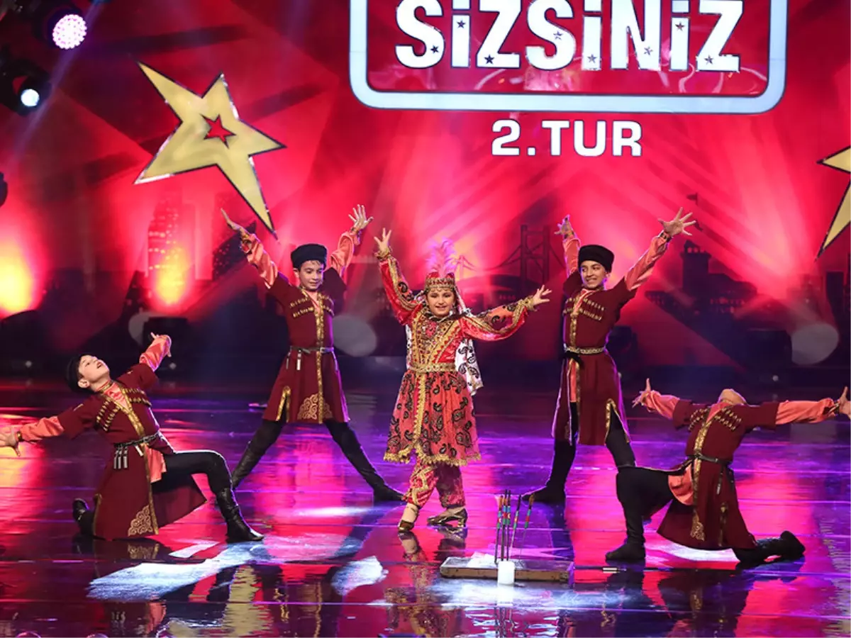 Fatima Sadıkhove ve Sema Dans Grubu'nun İkinci Tur Performansı - Haberler