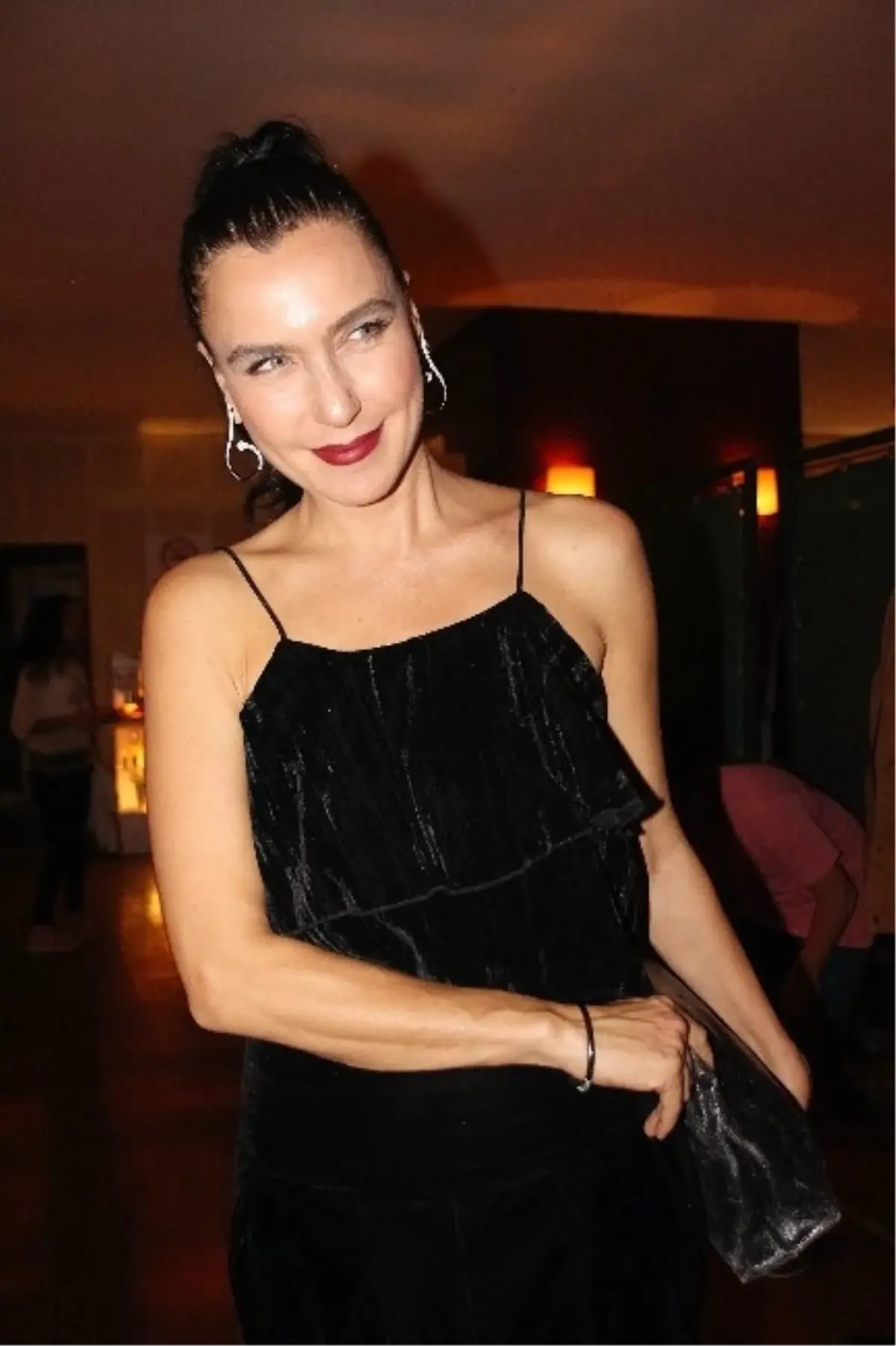 Ünlü Sanatçı Şevval Sam'dan Samimi Açıklamalar - Haberler