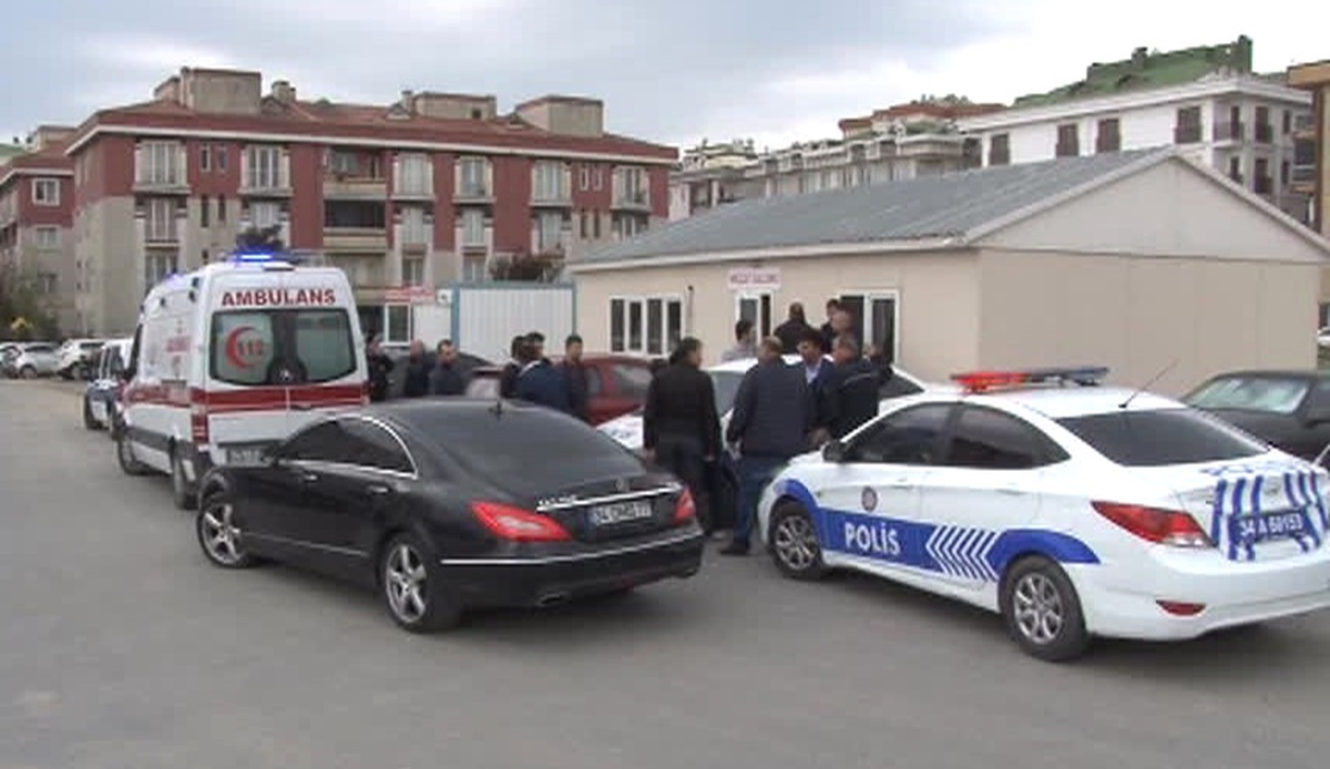 Dha İstanbul- Ünlü Isıtıcı Firmasının İcra İhalesinde Silahlı Kavga: 2 ...