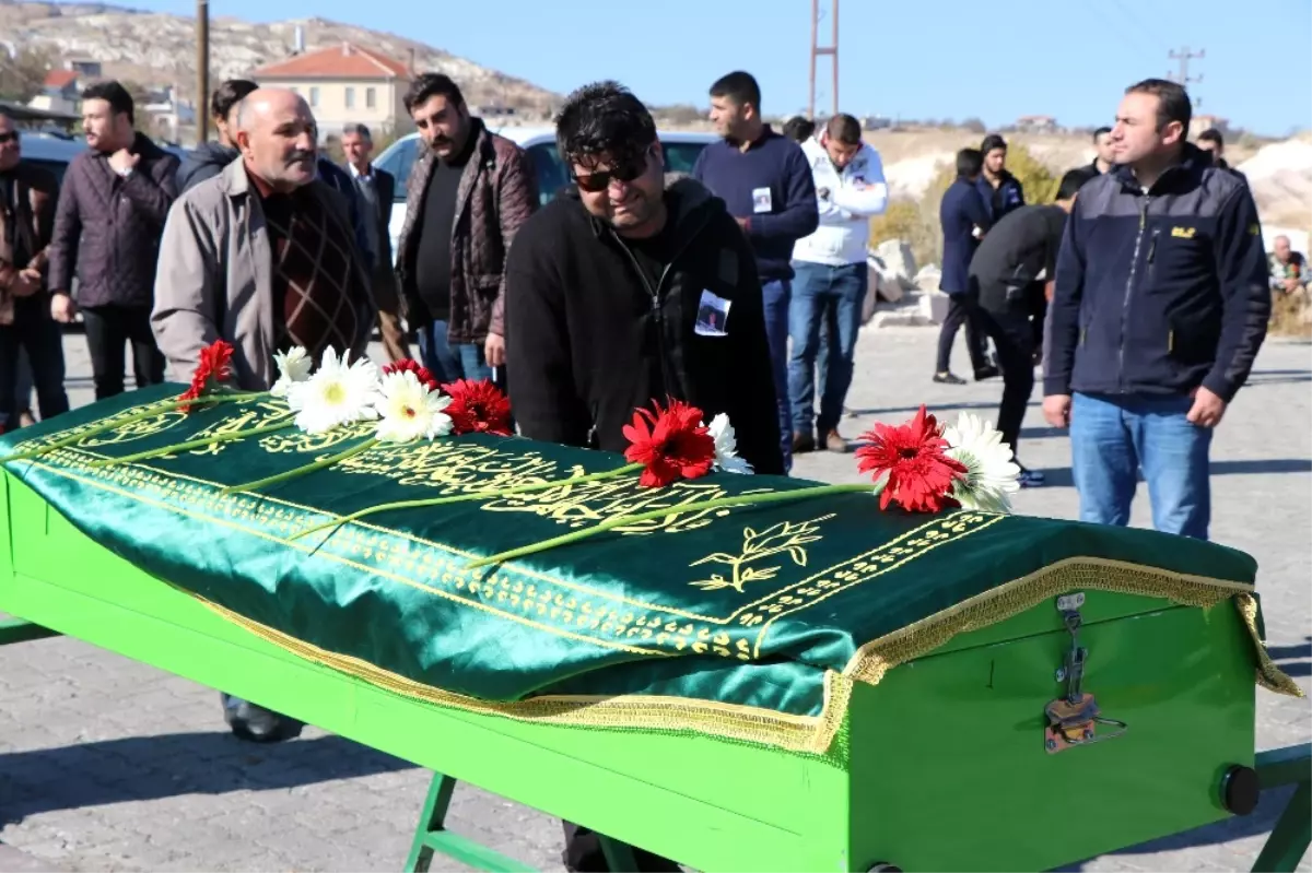 Youtube Fenomeni Ali Can Son Yolculuğuna Uğurlandı - Son Dakika