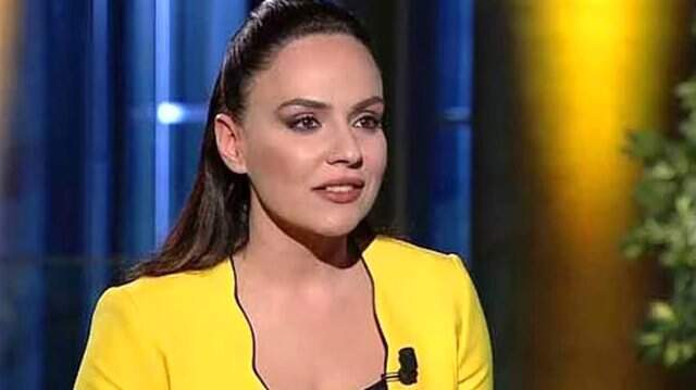 Sunucu Buket Aydın'ın Kemal Kılıçdaroğlu'na Attığı Kahkaha Sosyal ...