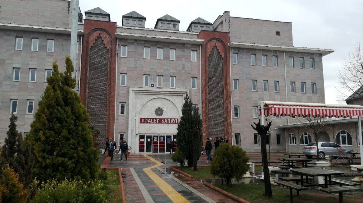 Isparta'daki 'Troyka Suç Örgütü' davasının tutuklu sanıklarına adli ...