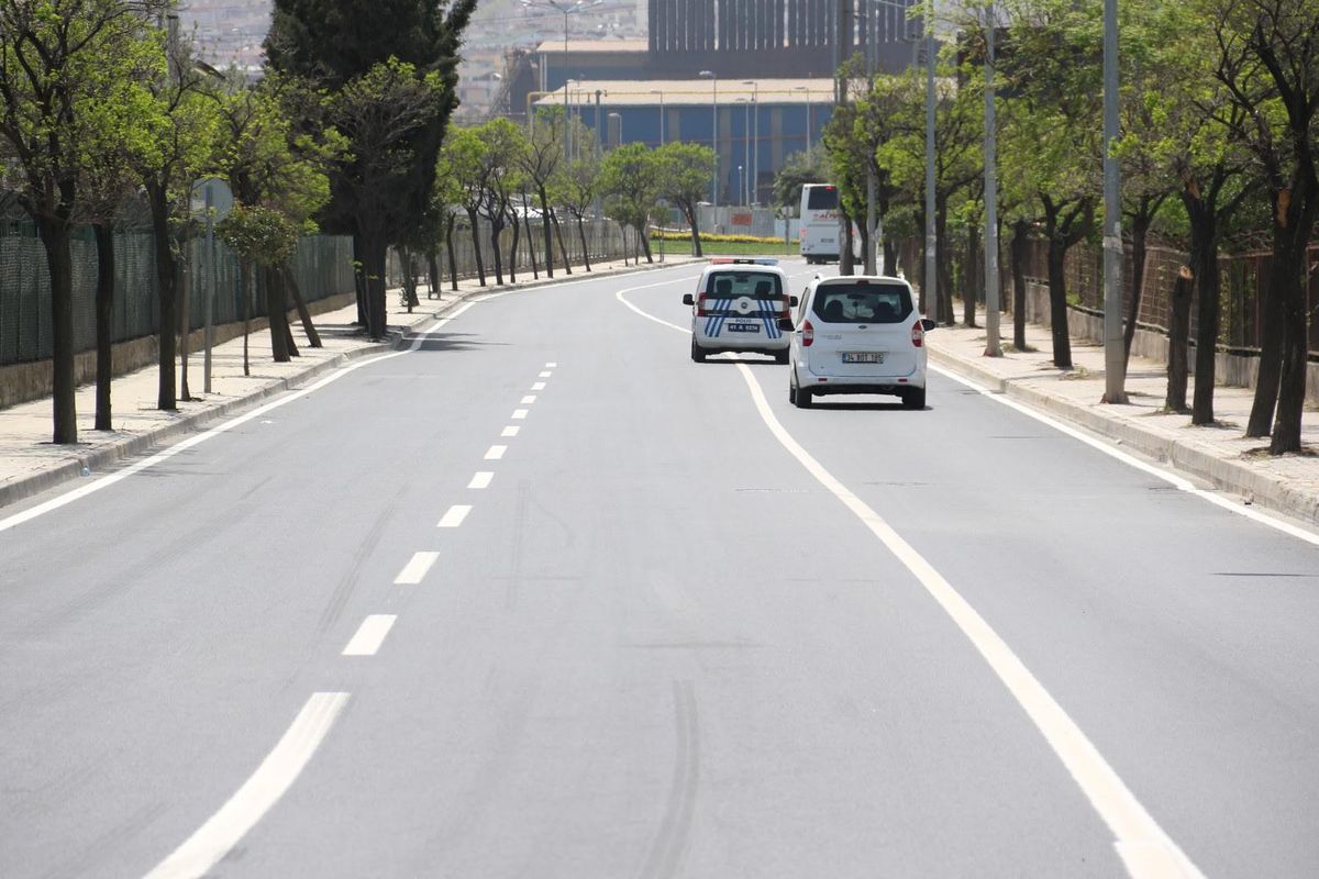 Gebze Ankara Caddesi'nin yol çizgileri çizildi - Son Dakika