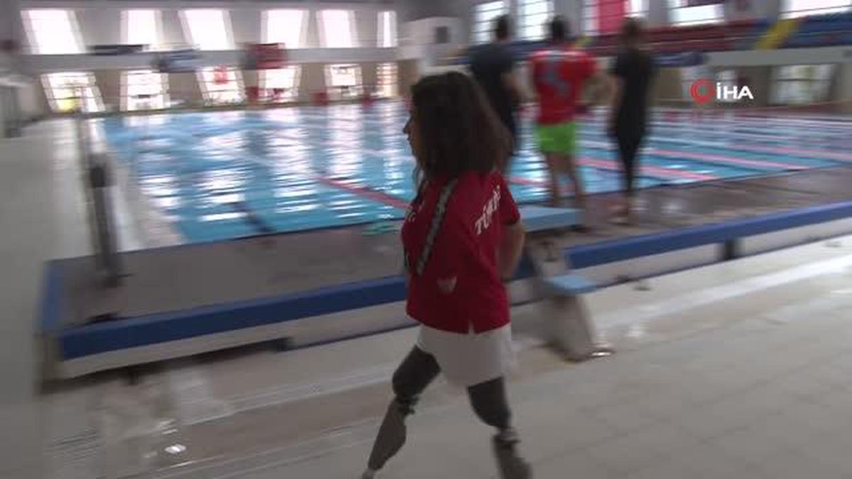 Milli yüzücü Emine Avcu, Almanya'da bronz madalya ile döndü - Son Dakika