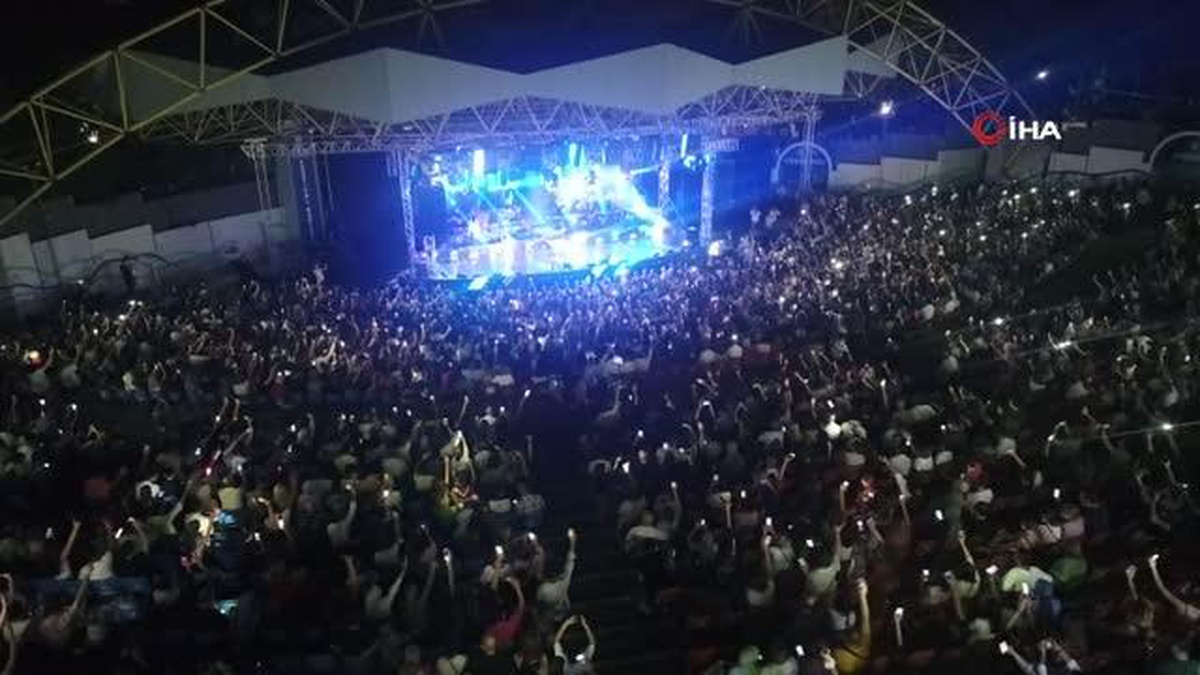 Bursa Festivali, Ebru Gündeş'in muhteşem konseriyle final yaptı - Son ...