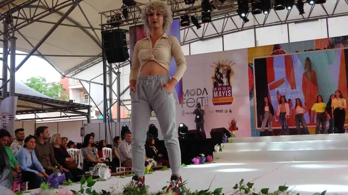 ModaFest, geri dönüşümden yapılan kıyafetlerin defilesiyle başladı - Son Dakika