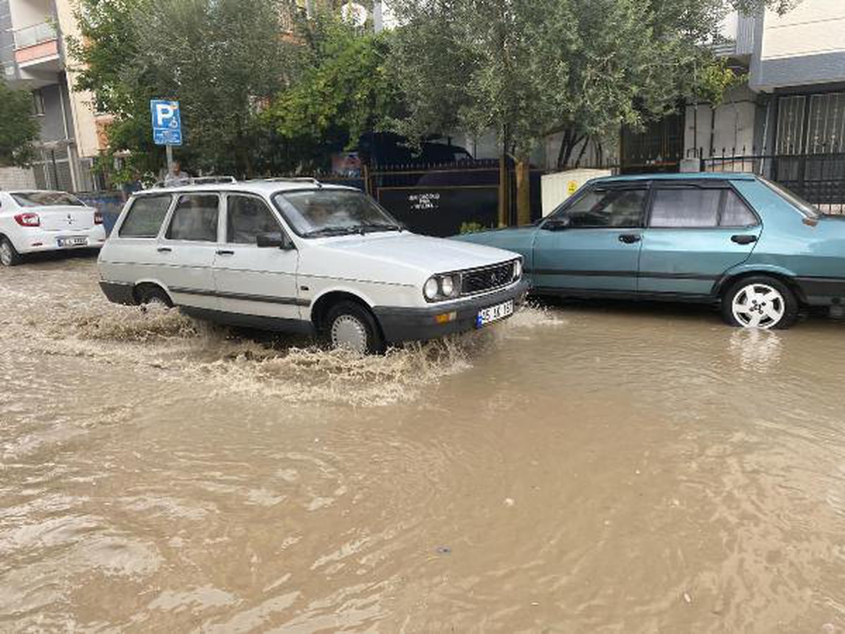 Manisa'da dolu ve sağanak etkili oldu - Haberler