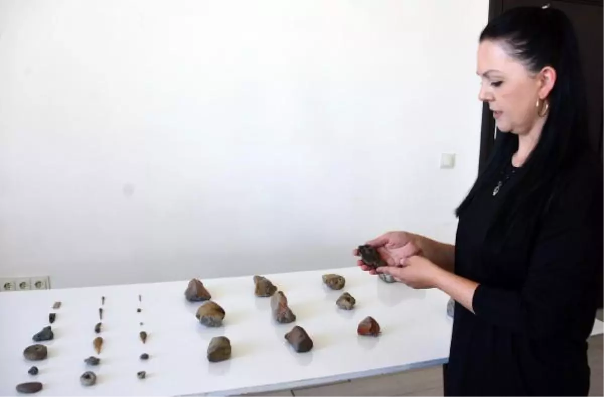 Pulur Höyük'te 3 bin yıllık insan yüzlü seramik kap parçası bulundu ...