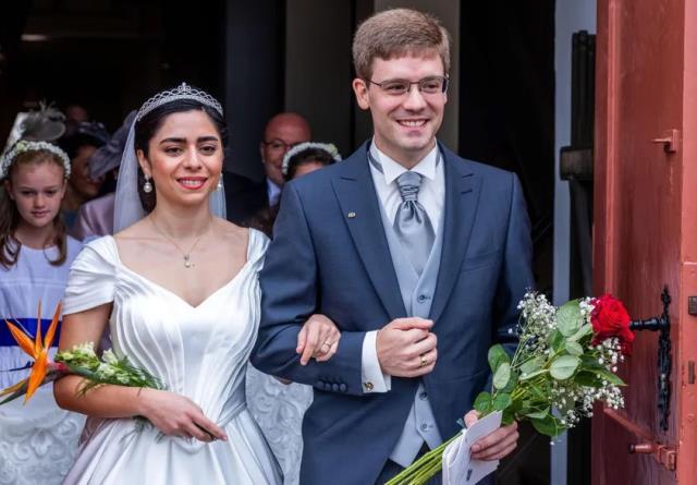 Eğitim için Hollanda'ya giden Mersinli Hande, veliaht prensle evlenerek ...