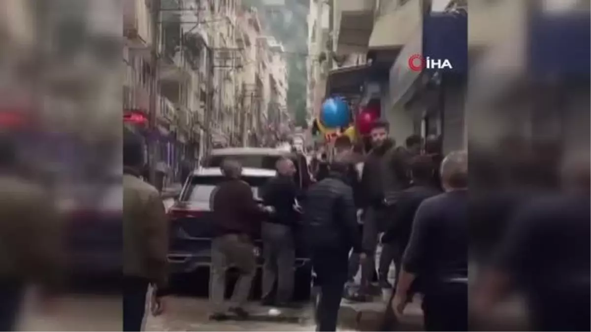 Son dakika haberleri! Bursa'da tekmeli tokatlı kavga kamerada - Son Dakika