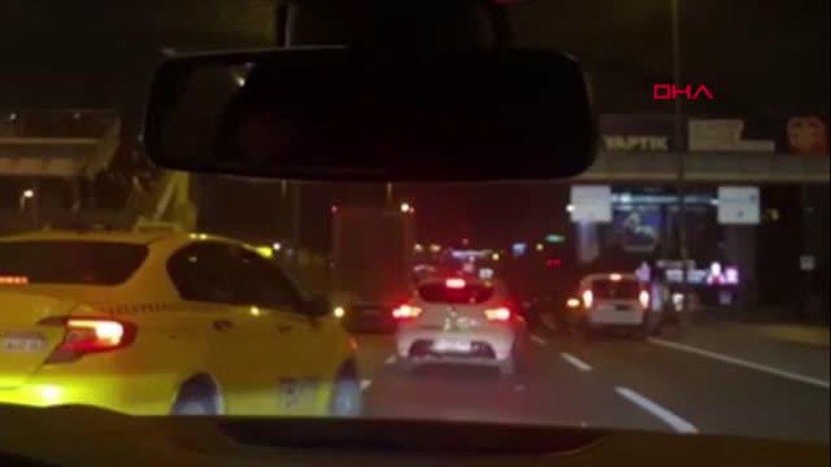 Son dakika haber | İSTANBUL-BAKIRKÖY D-100'DEKİ KAZA CEP TELEFONU ...
