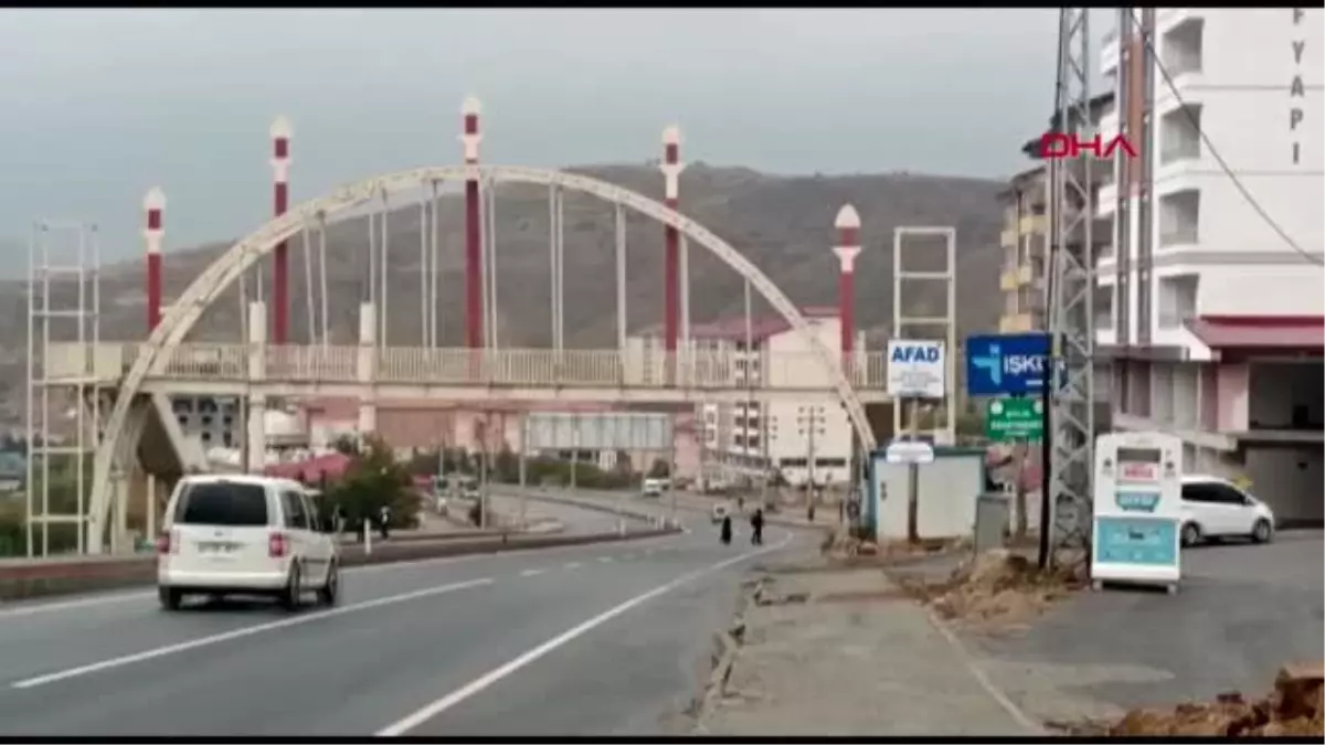 BİTLİS Van Gölü'nde 4.2 büyüklüğünde deprem - Son Dakika