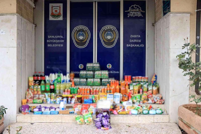 Şanlıurfa'da zincir marketlerde çok sayıda tarihi geçmiş ürün ele ...