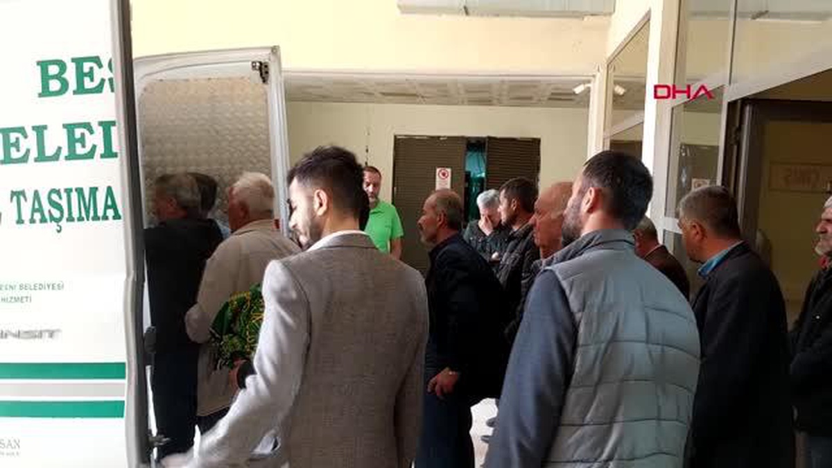 Adıyaman'da intihar eden öğretmen ve kızı yan yana toprağa verildi ...