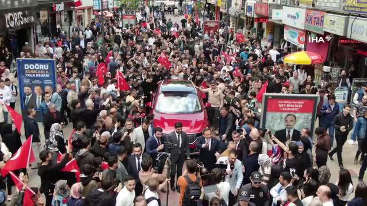 Türkiye'nin yerli aracı TOGG'a Karabük'te yoğun ilgi - Son Dakika