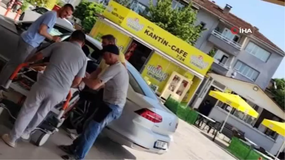 Ağaç keserken dal koluna saplandı - Son Dakika