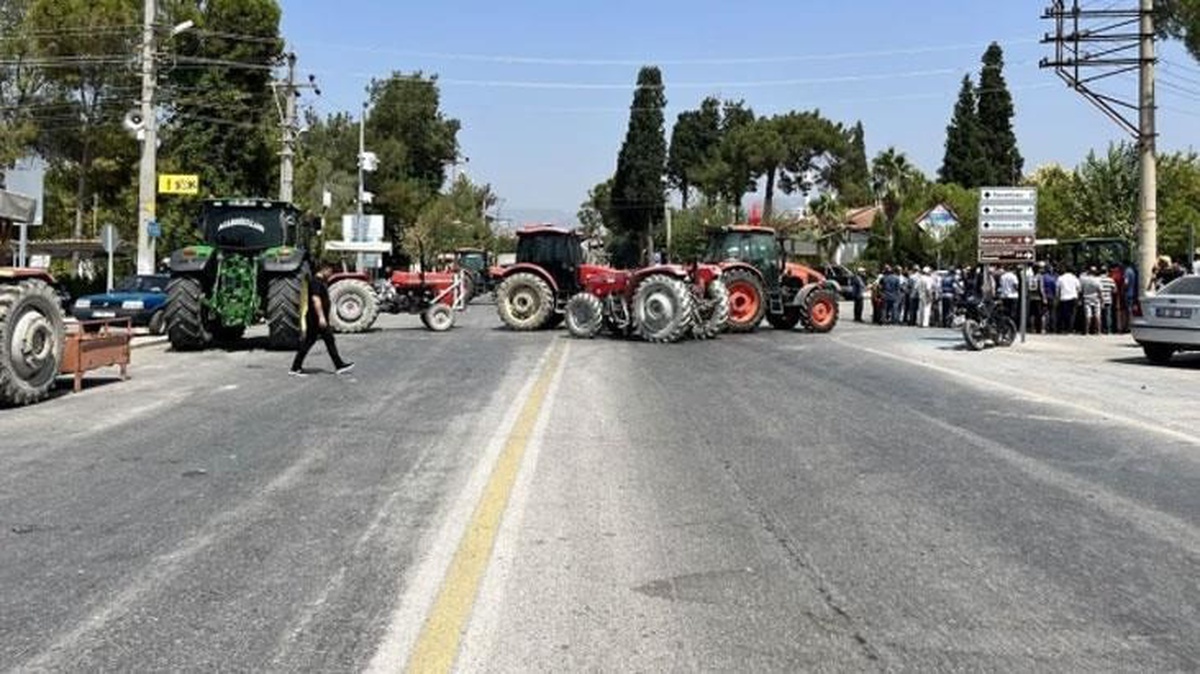 Denizli'de banka şubesinin kapatılmasına tepki! Yol kapatma eylemi ...