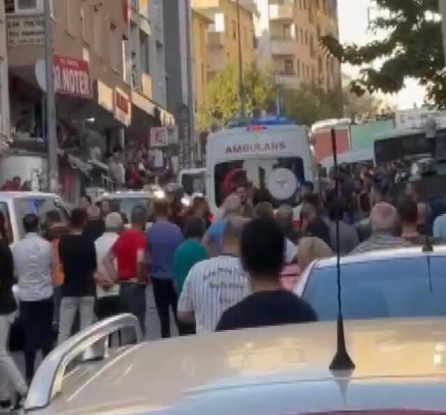 Maltepe'de yol verme kavgasında kan aktı: 1 ölü, 30 gözaltı - Son Dakika