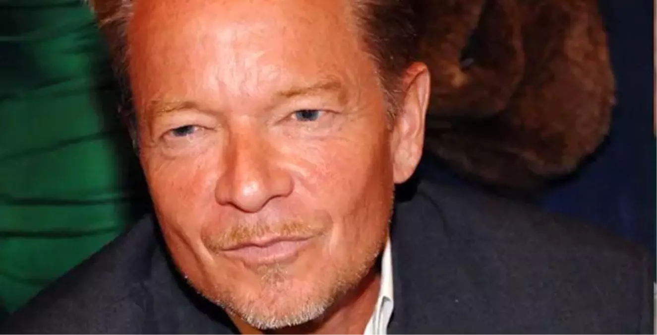 Ünlü İngiliz yönetmen Anthony Hickox hayatını kaybetti - Son Dakika