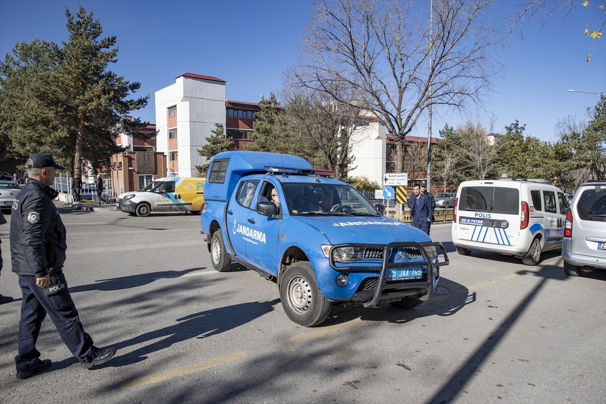 Erzurum'da 3 kişinin bıçakla yaralandığı kavgaya ilişkin 2 şüpheli ...