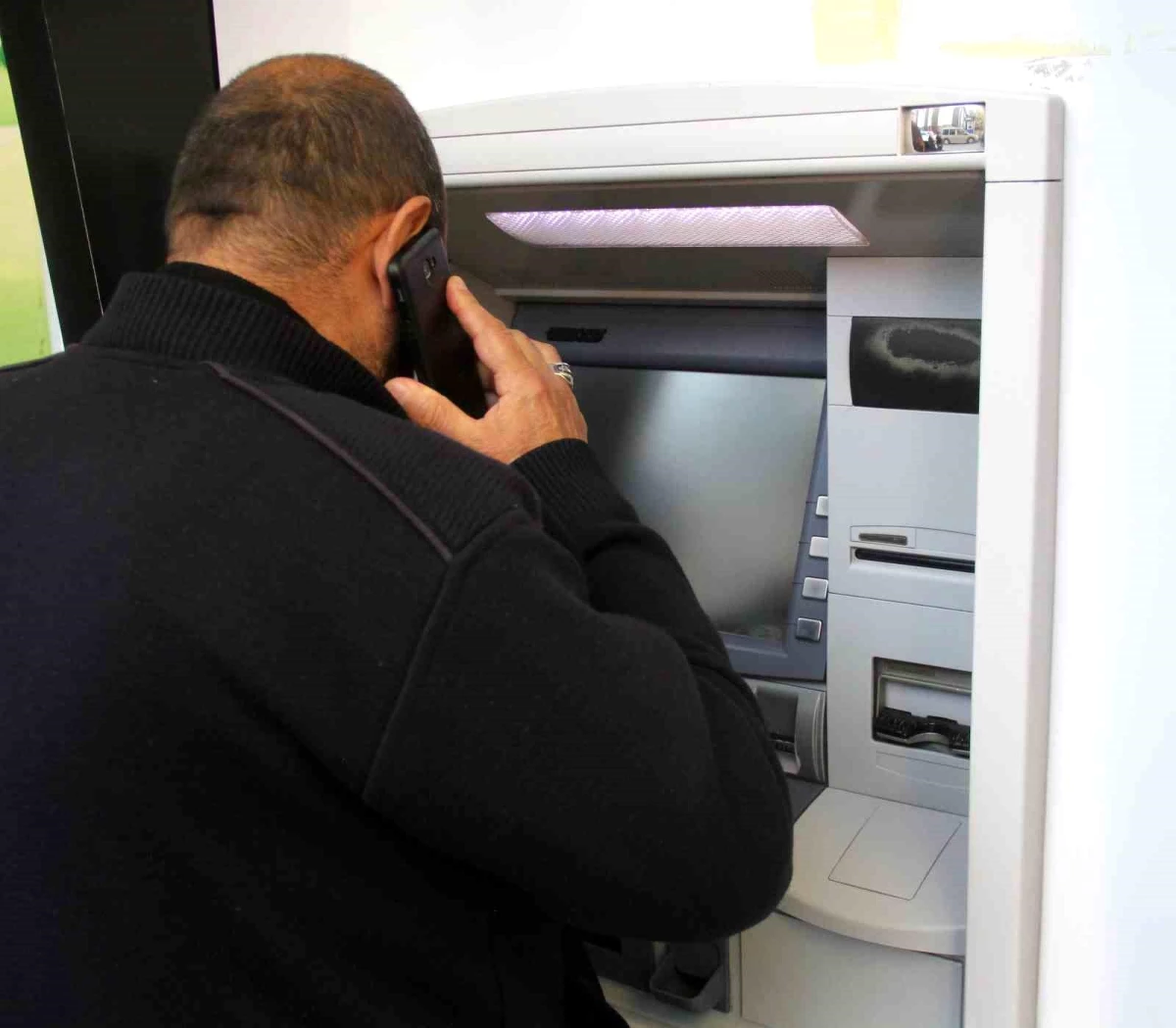 Erzincan'da Arızalı Vakıfbank ATM'si Vatandaşların İsyanına Neden Oluyor - Son Dakika