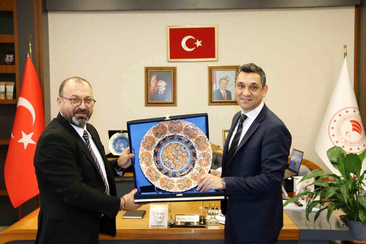 Kütahya OSB Yönetim Kurulu Başkanı, yeni göreve başlayan kurum ...