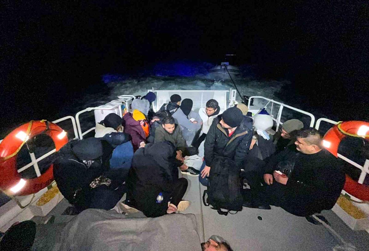 Yunanistan Sahil Güvenlik Unsurları Tarafından Türk Karasularına Geri ...