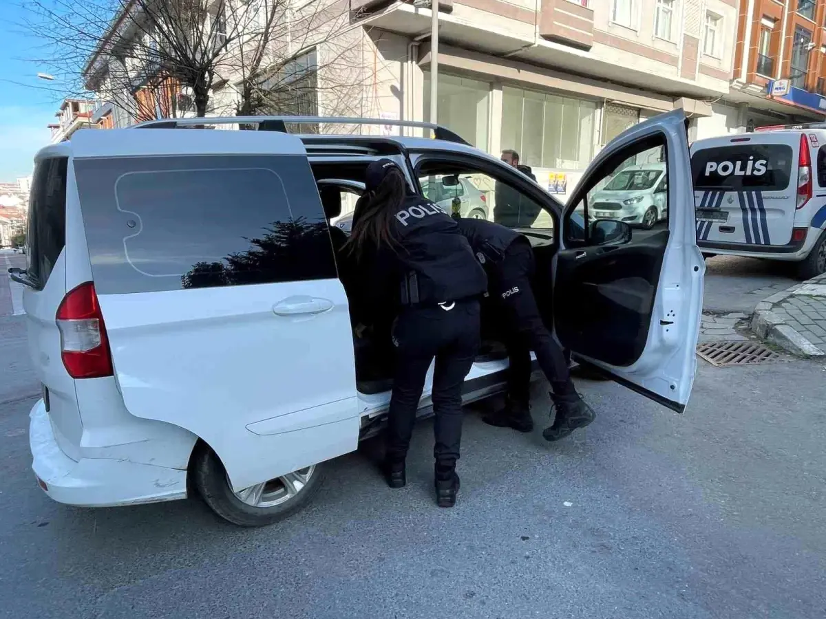 Avcılar'da Okul Çevresinde Asayiş Denetimi Yapıldı - Son Dakika Avcılar'da Okul Çevresinde Asayiş Denetimi Yapıldı - Son Dakika