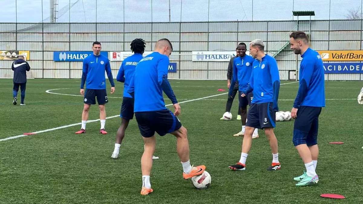 David Akintola: Rizespor'u ait olduğu üst sıralar hedefini devam ...