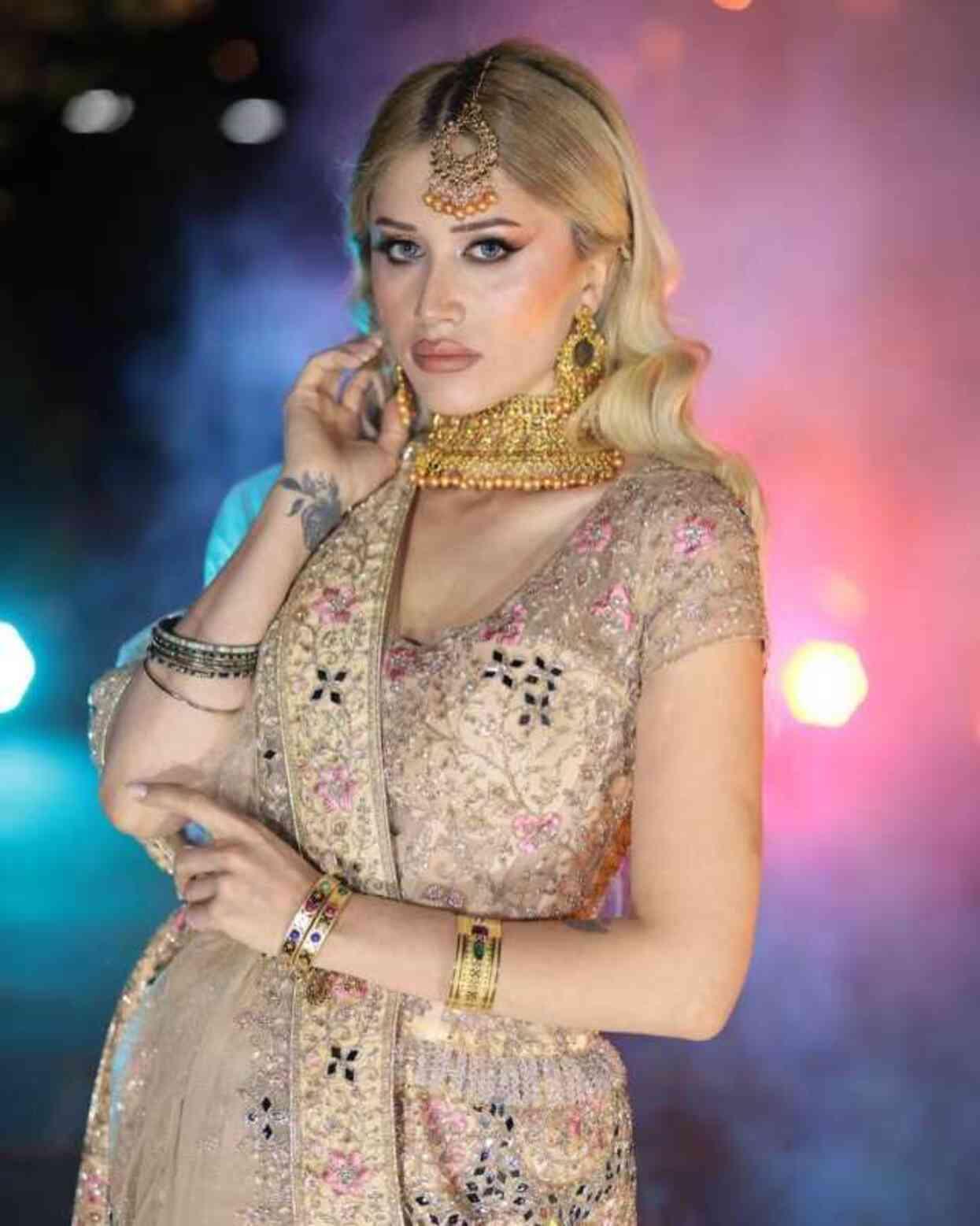 Diyarbakır'dan muhtar adayı olup çekilmişti! Simurg Sarsılmaz ...