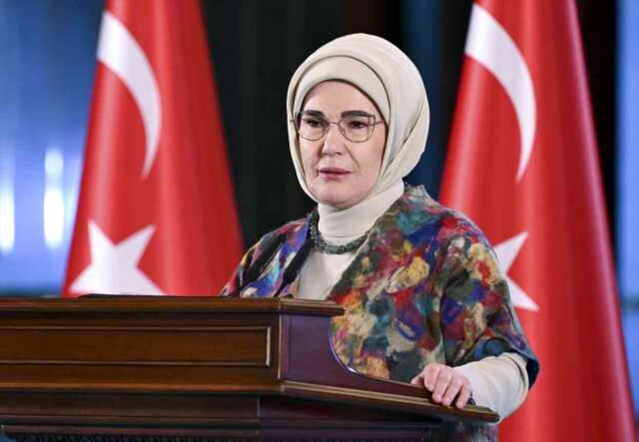 Emine Erdoğan, huzurevi sakinleriyle iftarda buluştu - Son Dakika