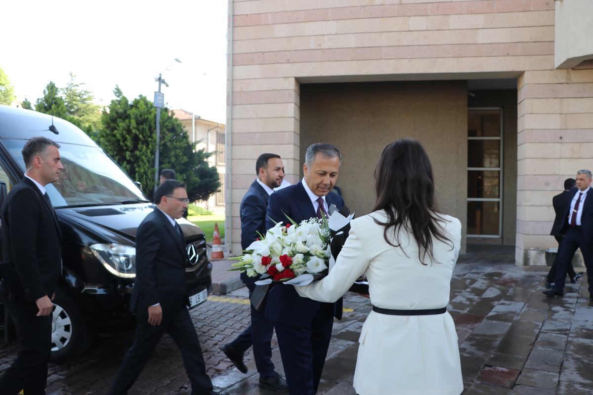 İçişleri Bakanı Ali Yerlikaya Kayseri'ye ziyarette bulundu - Son Dakika