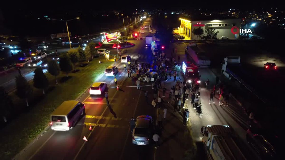 Nevşehir'de feci kaza... Otomobil tıra arkadan çarptı: 2 ölü, 3 ağır ...