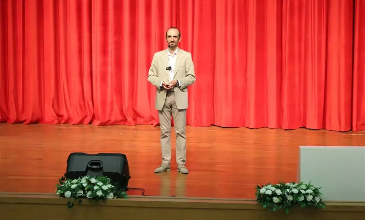 NEVÜ'de Bağımlılıkla Mücadele Semineri - Son Dakika