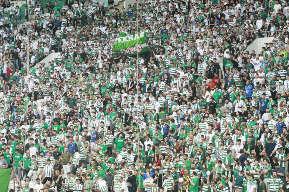 Bursaspor durmuyor Bu kez Fenerbahçe'nin eski yıldızına imza attırdılar