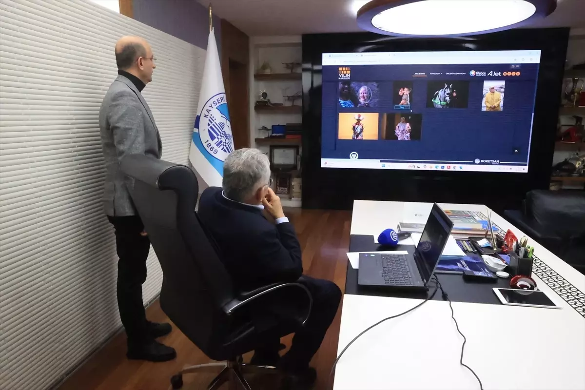 Büyükkılıç, 'Yılın Kareleri' Oylamasına Katıldı - Son Dakika