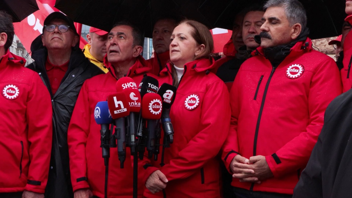 1 Mayıs'ta Taksim'de DİSK Kutlaması - Son Dakika