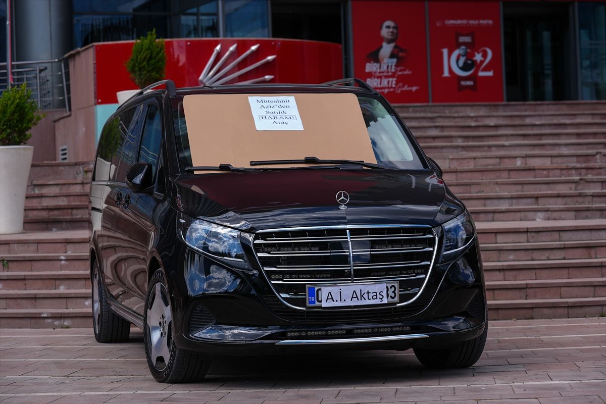 CHP’de Lüks Minibüsler Satışa Çıkıyor - Son Dakika
