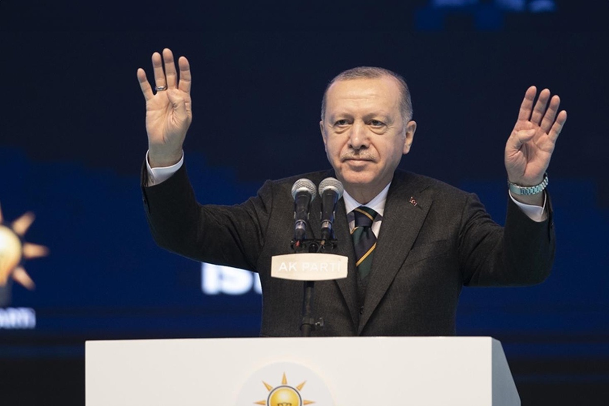 AK Parti'de Adana, Diyarbakır, Giresun ve Siirt il başkanları görevden ...
