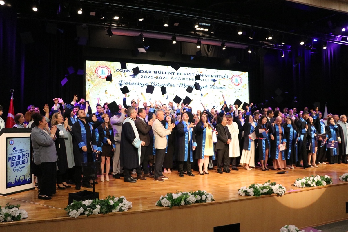 Zonguldak BEUN Mezuniyet Töreni Coşkusu - Son Dakika