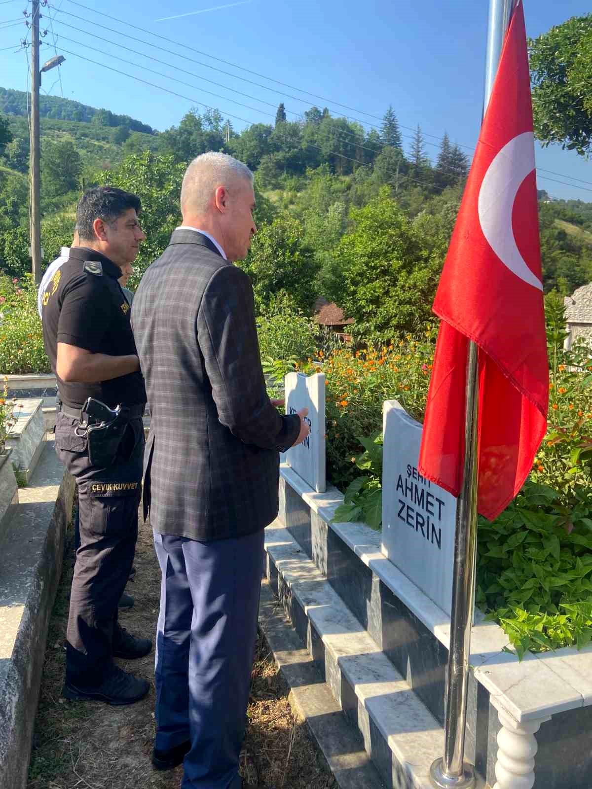 Emniyet Müdürü Şehit Ailesini Ziyaret Etti - Son Dakika