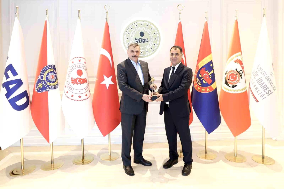 Bakan Çiftçi, Kameramanları Kabul Etti - Son Dakika