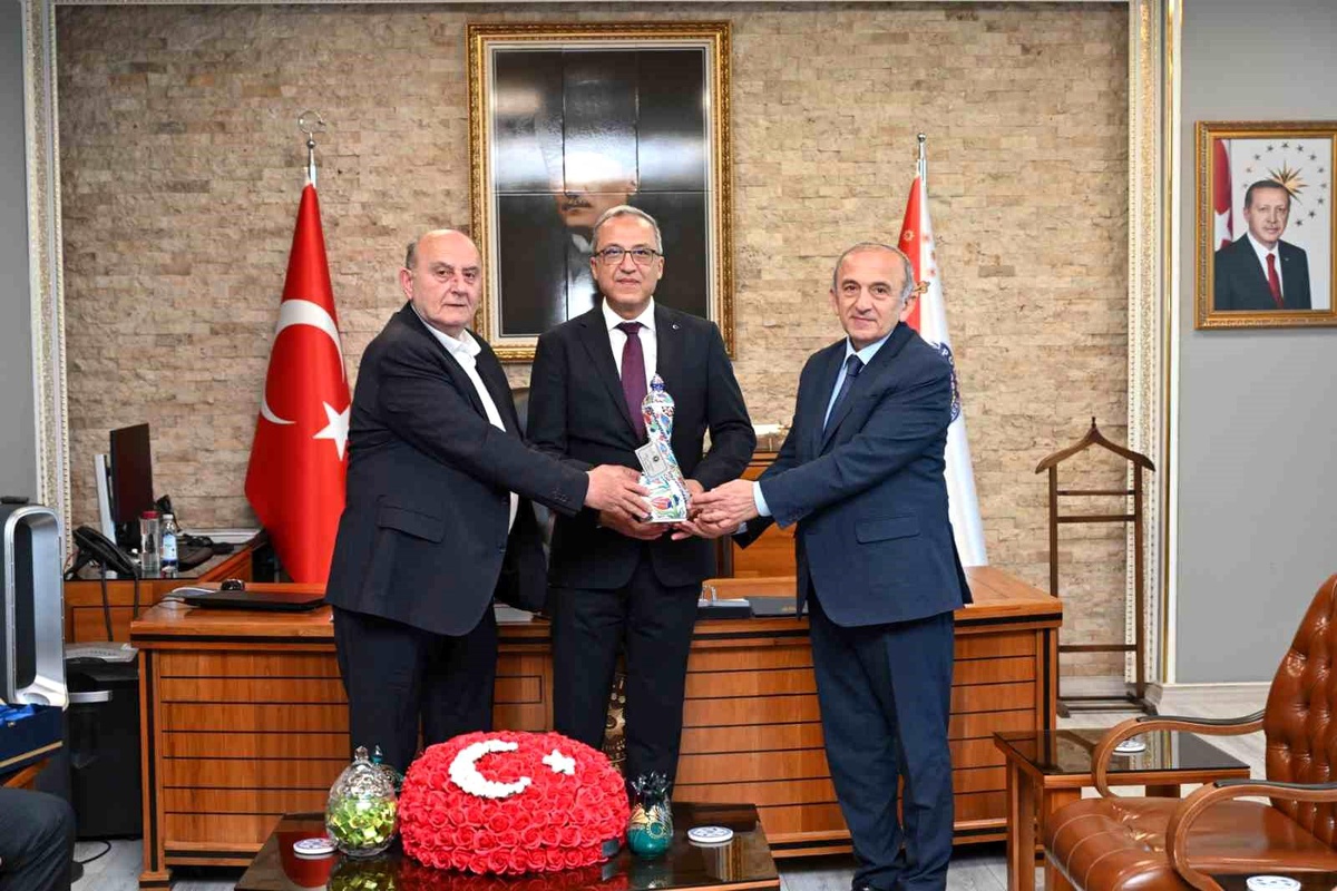 Manisa TSO'dan Emniyet Müdürü Karayel'e Ziyaret - Son Dakika