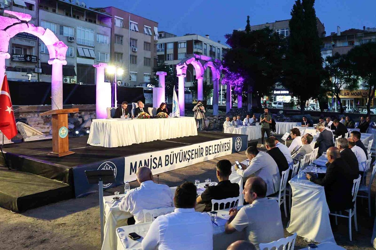 Thyateira'da tarihi meclis toplantısı - Son Dakika
